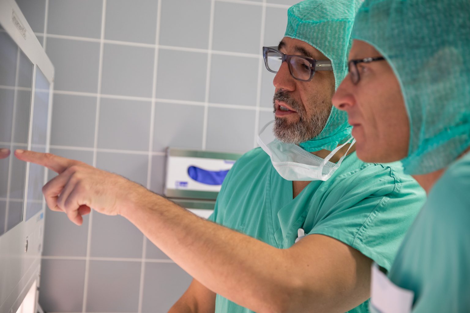 Leg axis correction | treatment for knock knees and bow legs Vienna