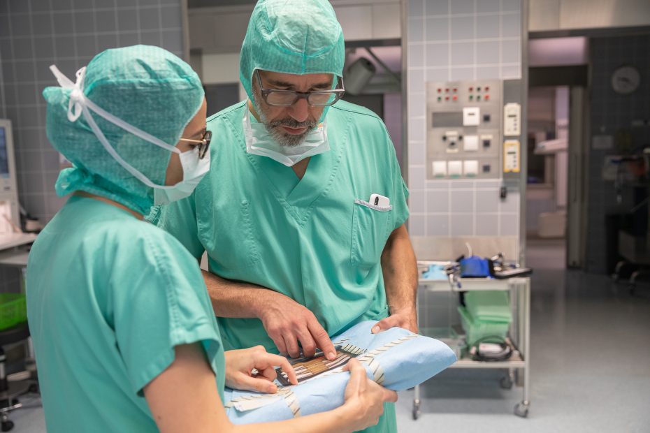 Leg axis correction | treatment for knock knees and bow legs Vienna